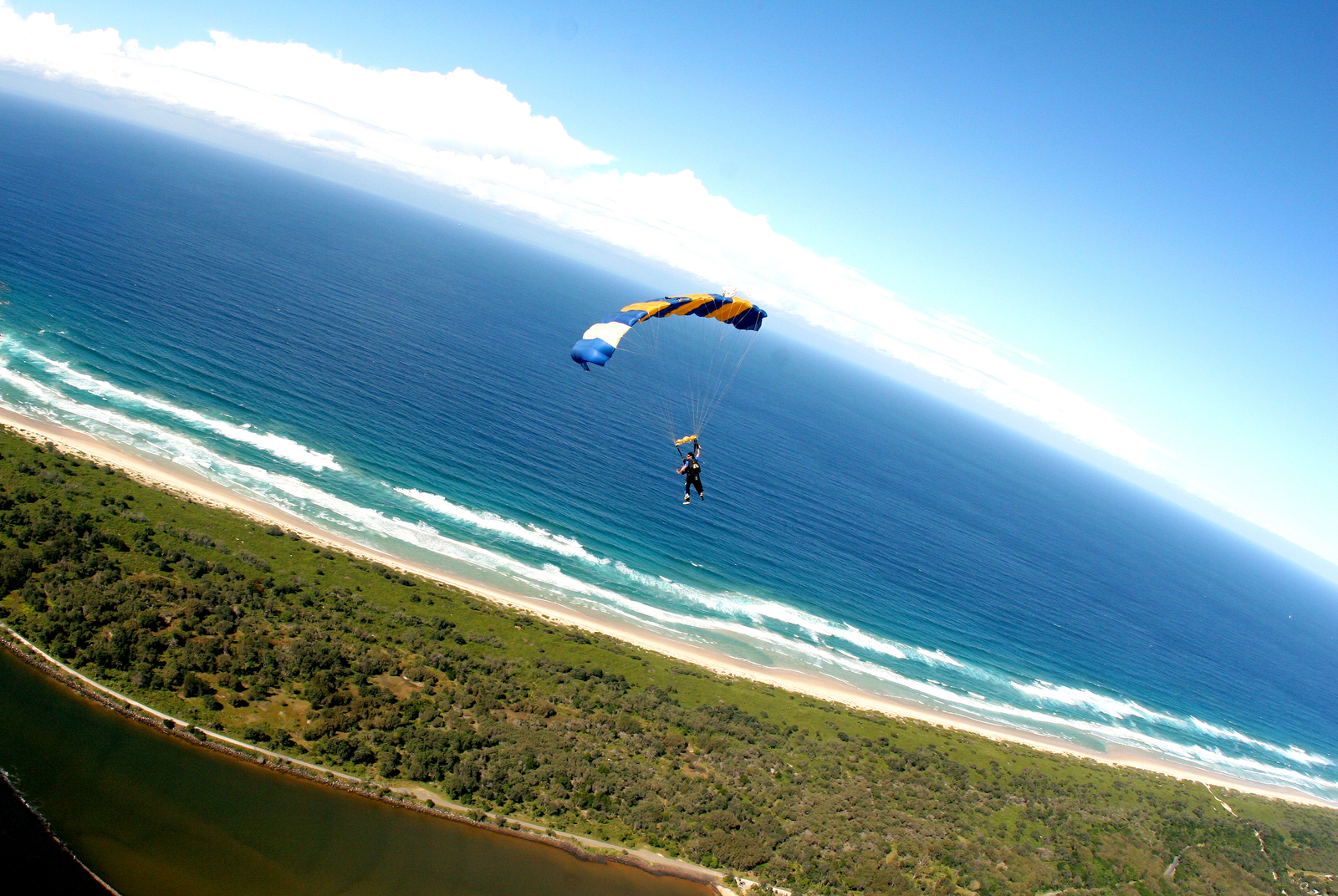 Tandem Skydive in Byron Bay